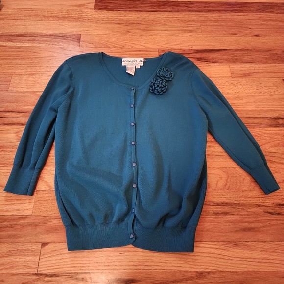 Joseph A | Sweaters | Joseph A Double Flower 34 Sleeve Button Up ...
